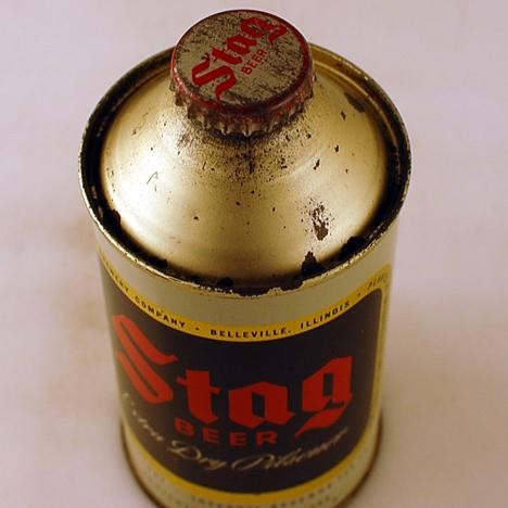 Stag Extra Dry Pilsener Beer 186-02 at Breweriana.com