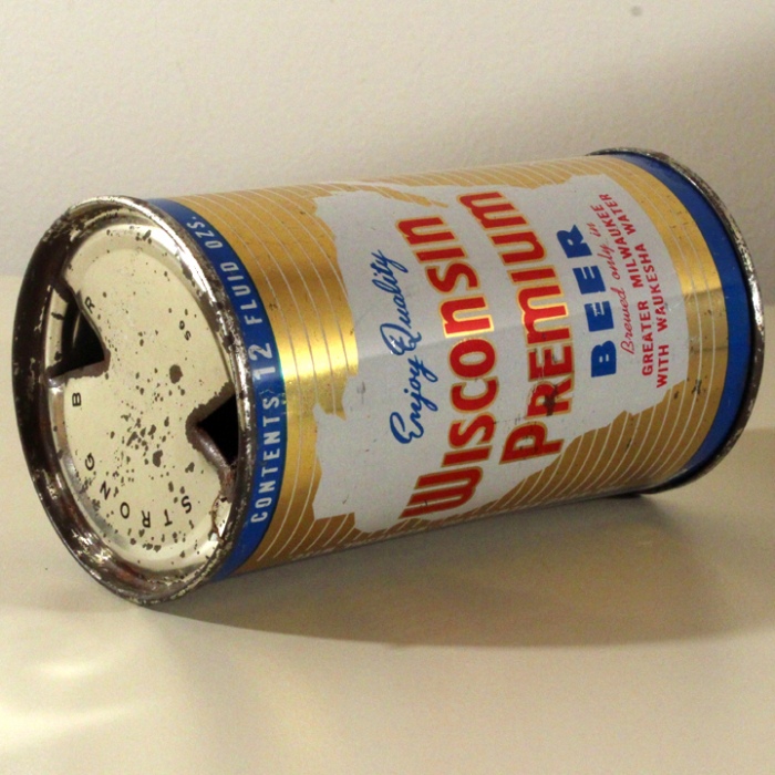 Wisconsin Premium Beer 146-29 at Breweriana.com
