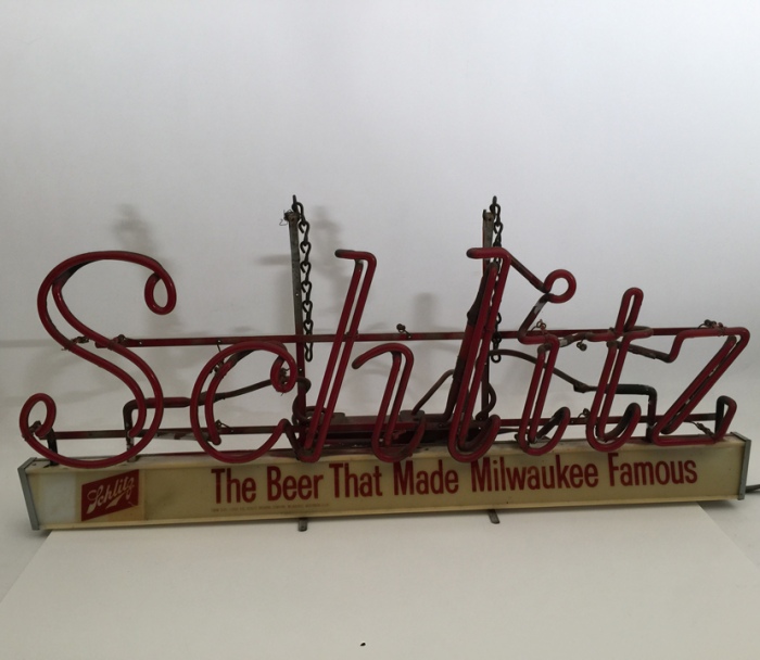 Schlitz Neon Sign at Breweriana.com
