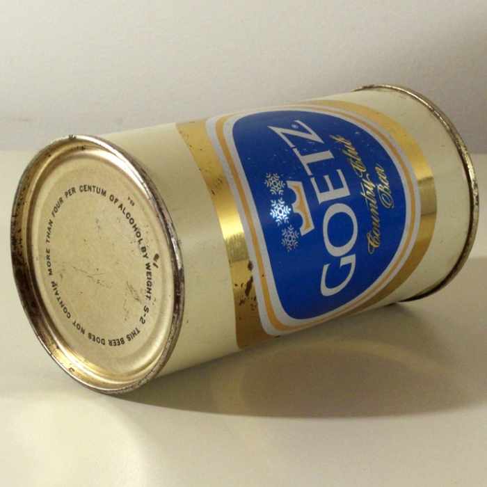 Goetz Country Club Beer 071-14 at Breweriana.com