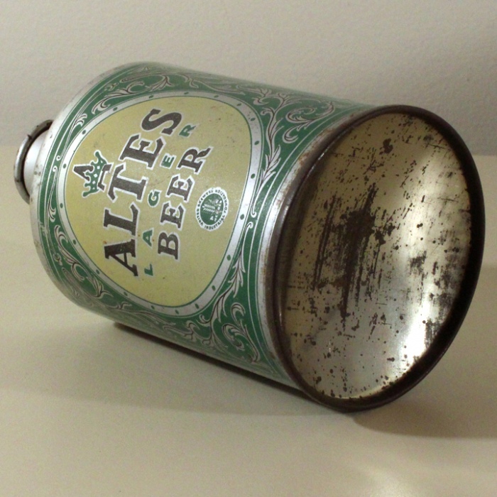 Altes Lager Beer 192-01 at Breweriana.com