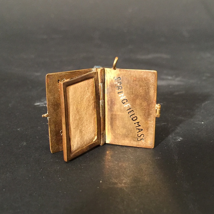 Springfield Brewing Locket at Breweriana.com