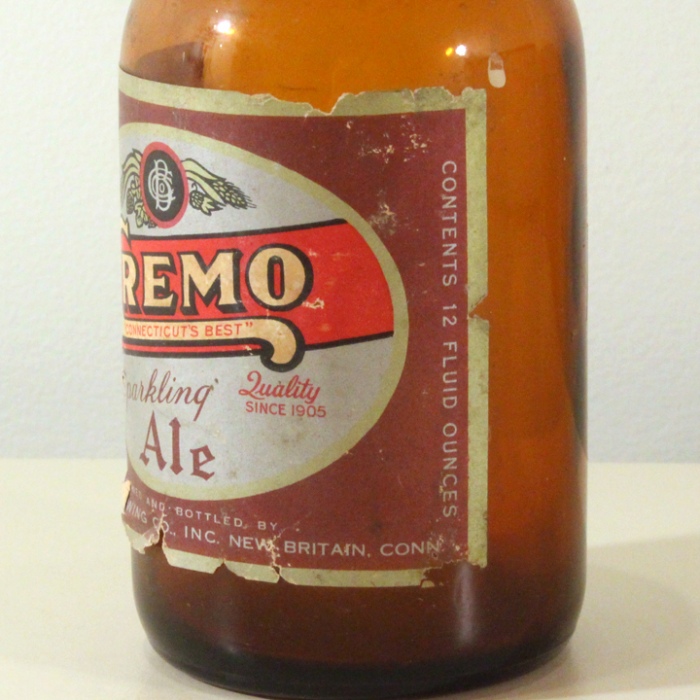 Cremo Sparkling Ale Steinie at Breweriana.com