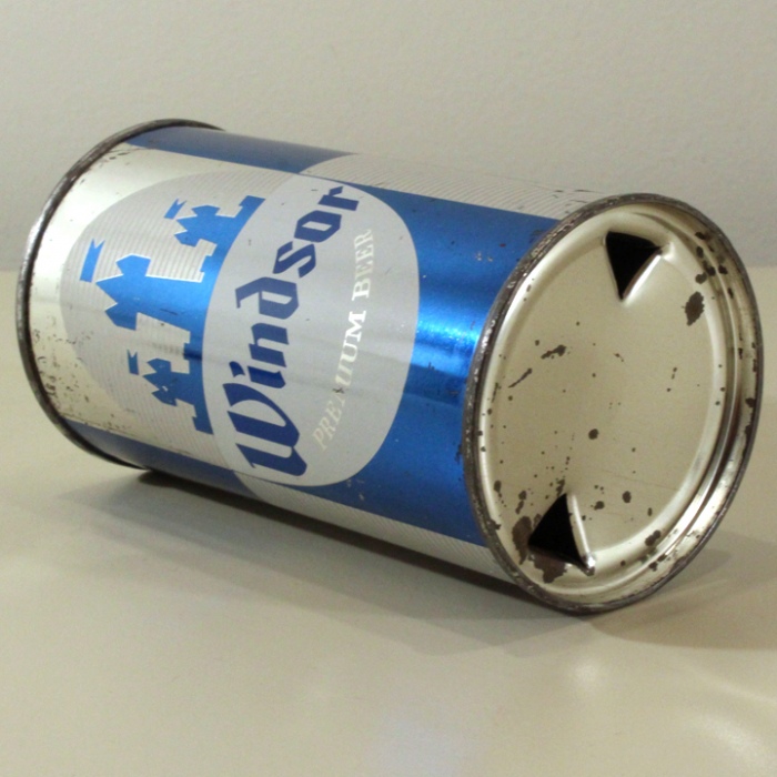 Windsor Premium Beer 146-13 at Breweriana.com