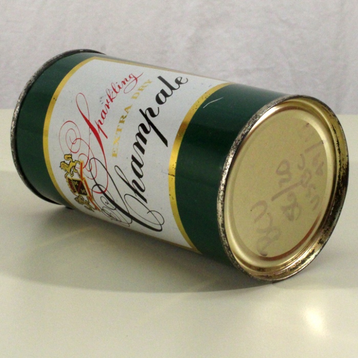 Champale Sparkling Extra Dry 049-14 at Breweriana.com