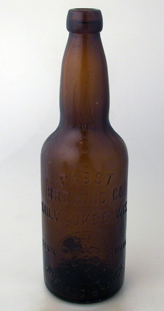 Pabst Brewing Co. - Milwaukee, Wisconsin - Buffalo Branch at Breweriana.com