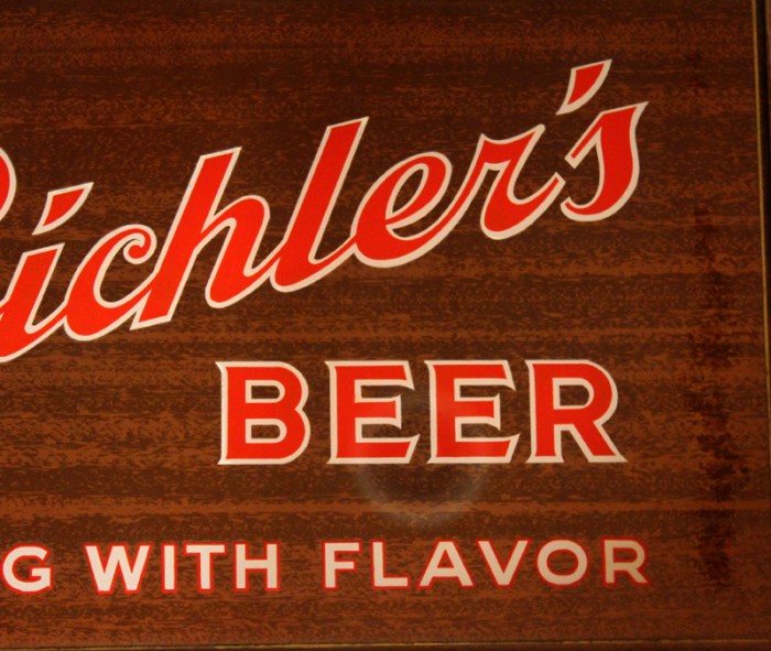 Eichler's Beer "Foaming With Flavor" Hanging Lamp at Breweriana.com