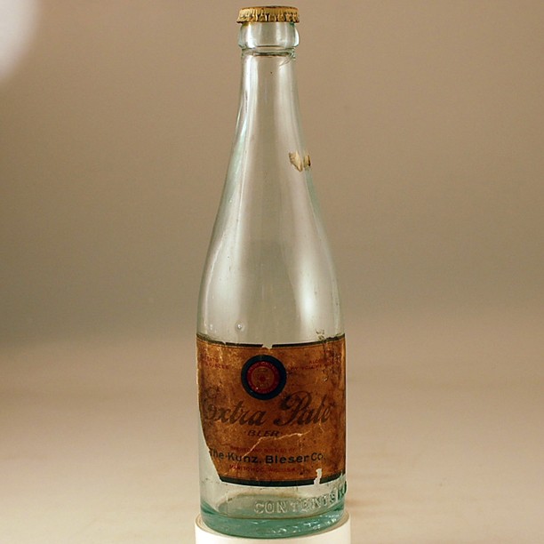 Kunz-Bleser & Co. Extra Pale Beer at Breweriana.com