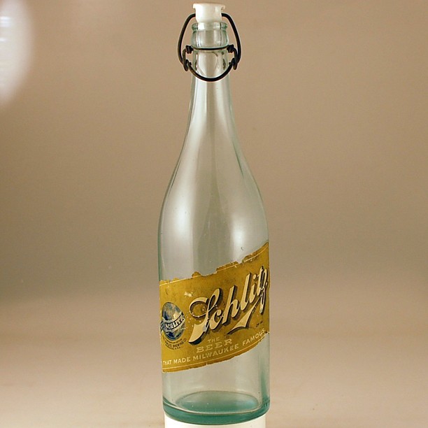Schlitz Beer at Breweriana.com